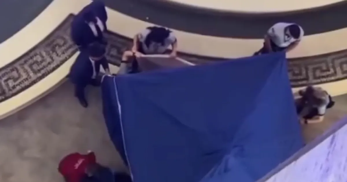 İstanbul'da bir kişi AVM'de intihar etti! - Bursa 5n1k