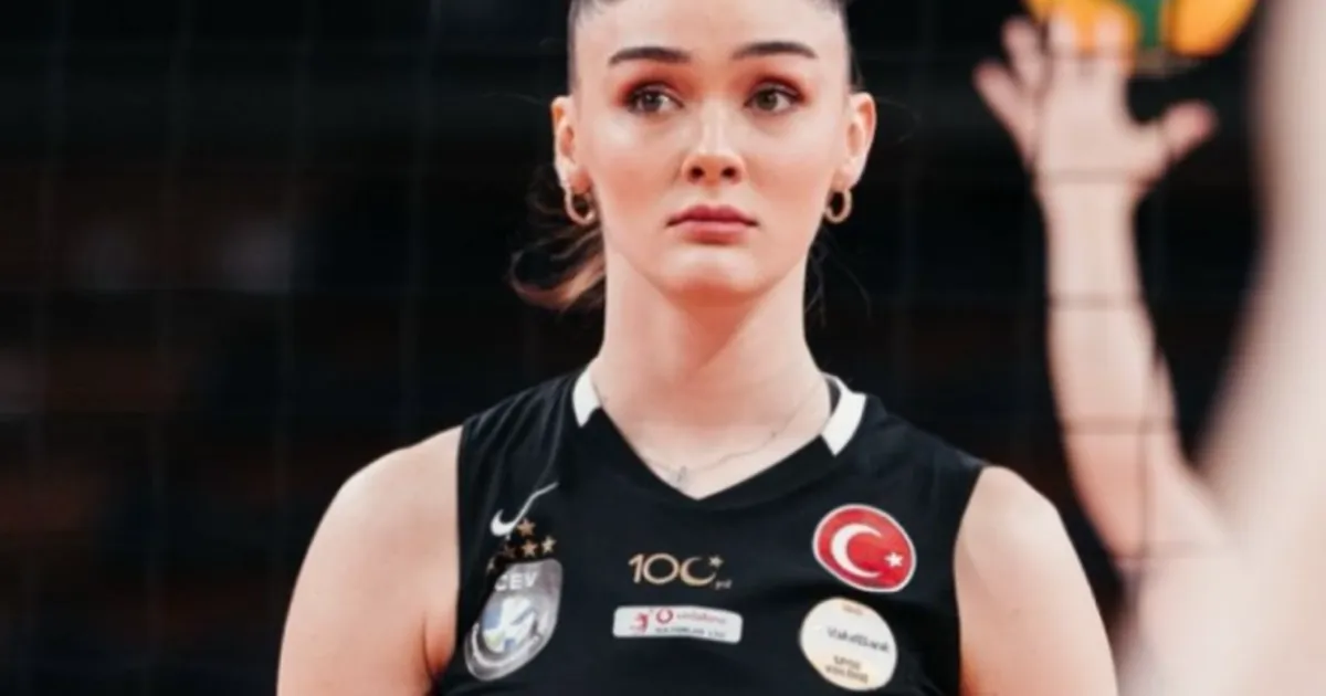 Sinem Kobal ile poz veren Zehra Güneş tarzıyla beğeni topladı! - Bursa 5n1k