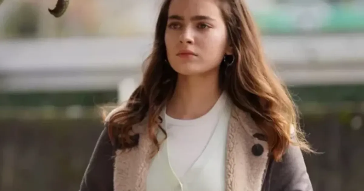 Taşacak Bu Deniz Sezon Finali Gecesinde Ava Yaman'ın Tarzı Gündemi ...