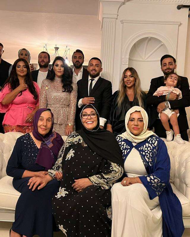 Necla Nazır, kızını nişanladı - Bursa 5n1k